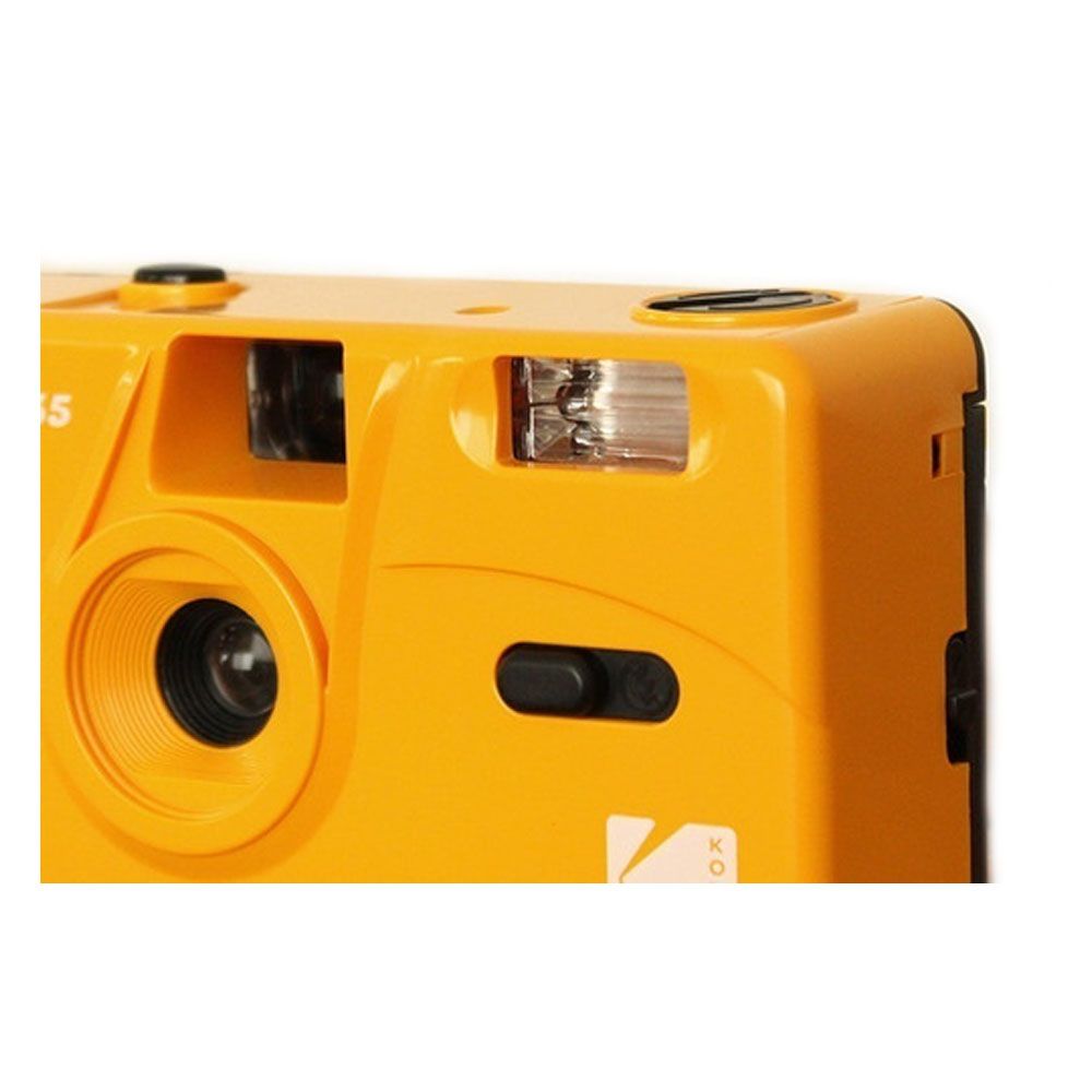 Cámara de Película 35mm con Flash Amarilla Kodak – Profoto